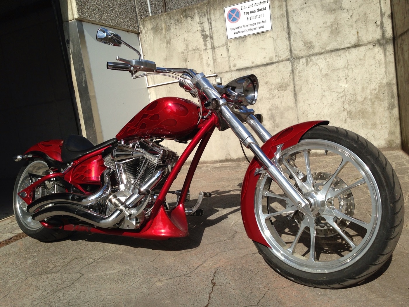 Candyflames Bulldog Big Dog Motorcycles 300 Hr - ABC Hamburg